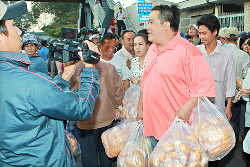 Việt Hương rủ Hoàng Mập trốn BNHV