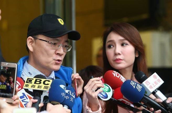 Helen Thanh Đào ly hôn, chồng tuyên bố: Cô khó có đất sống ở Đài Loan