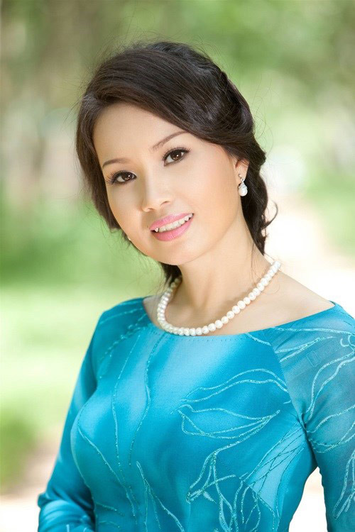 Khoe được vợ cạo gió, Trấn Thành đã ốm còn bị Cẩm Ly mắng xối xả