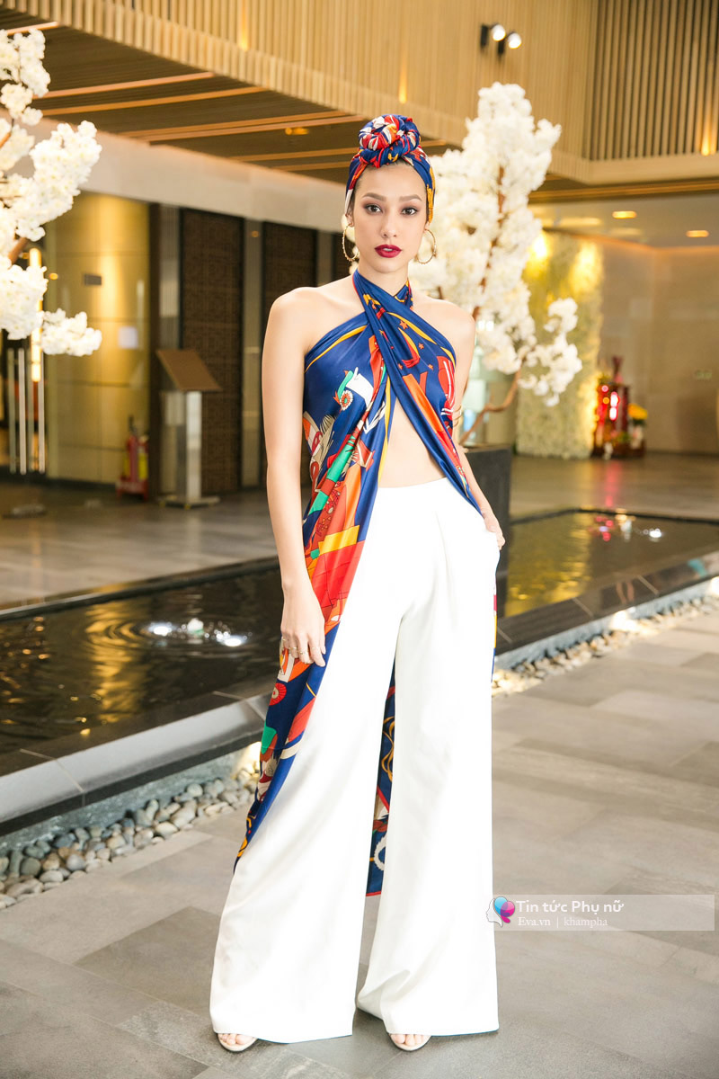 Lilly Nguyễn khoe những khoảng hở chết người khi đi chấm thi The Face