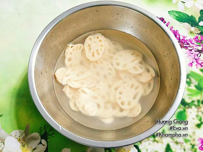 Cách làm mứt củ sen lạ miệng, đơn giản mà ngon