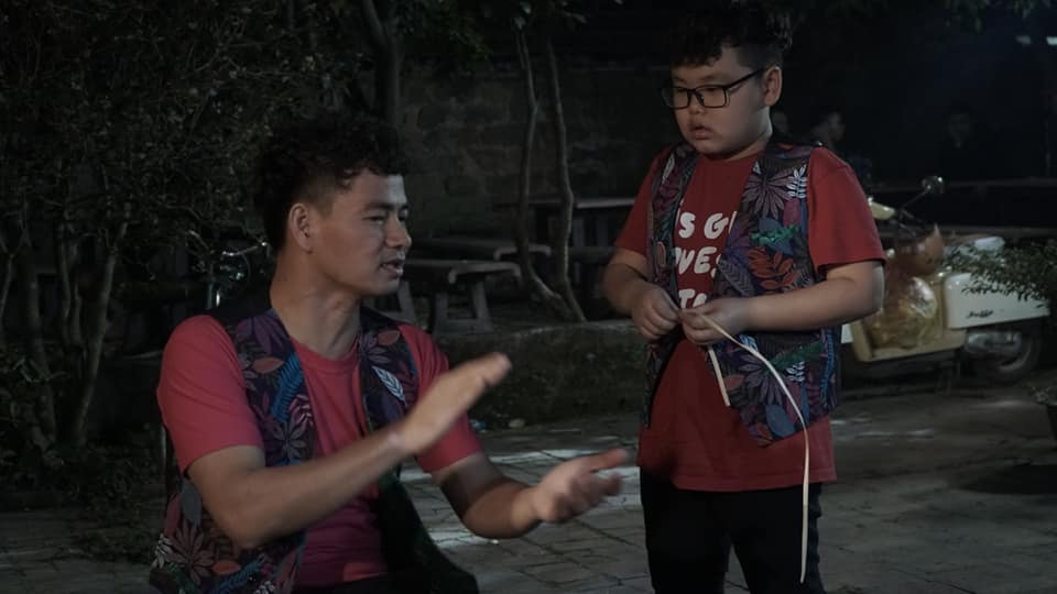 Bi Béo - Con trai Xuân Bắc cởi trần trùng trục giữa trời Tây