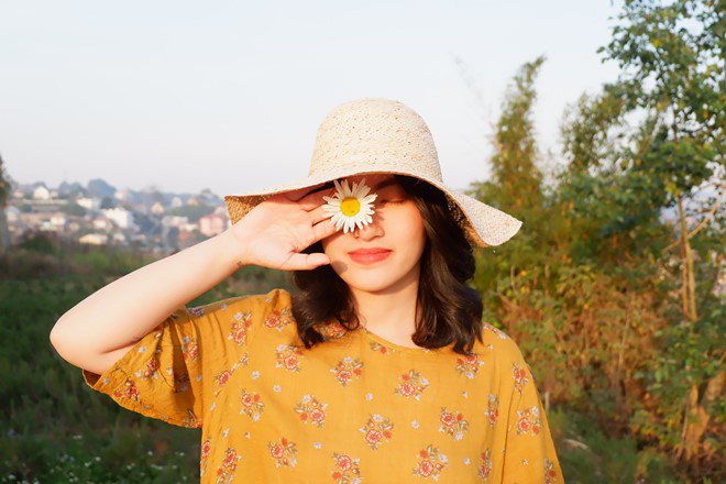 Chờ ngày lời hứa nở hoa: Món quà lễ Tình nhân của ca sĩ Nguyên Hà