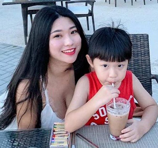 Mặc thoáng chụp ảnh khoe đồ ăn, cô gái Malaysia nổi tiếng trên mạng xã hội