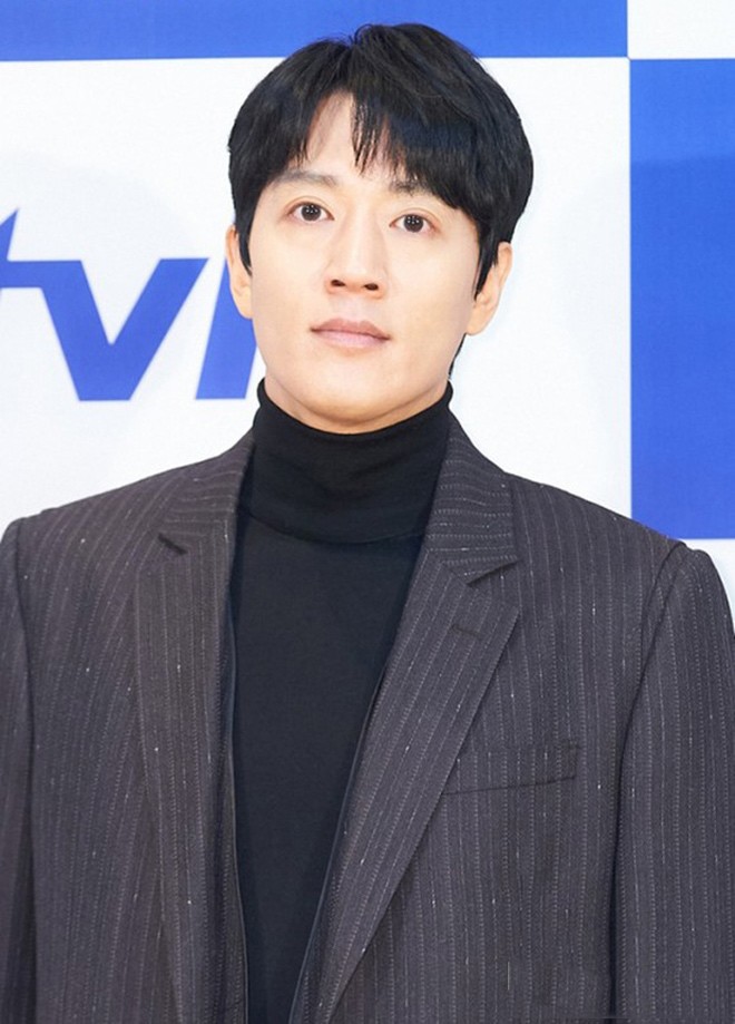 Tài tử Kim Rae Won xuống sắc nhợt nhạt, ác nữ Lee Da Hee chiếm trọn sự ...