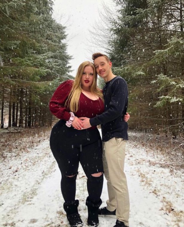 Cô gái nặng 116 kg yêu chàng trai chỉ bằng nửa cân mình: Tôi rất hạnh phúc