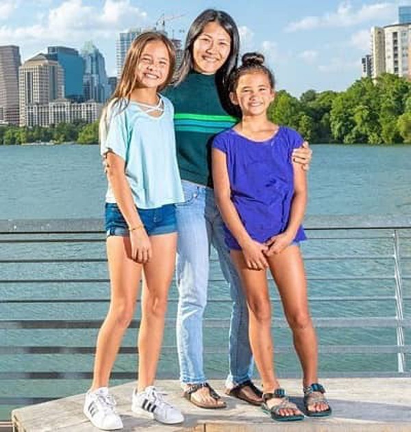 Sao nhí trong phim bom tấn mất khả năng nghe từ bé, mẹ và chị gái mắc ...