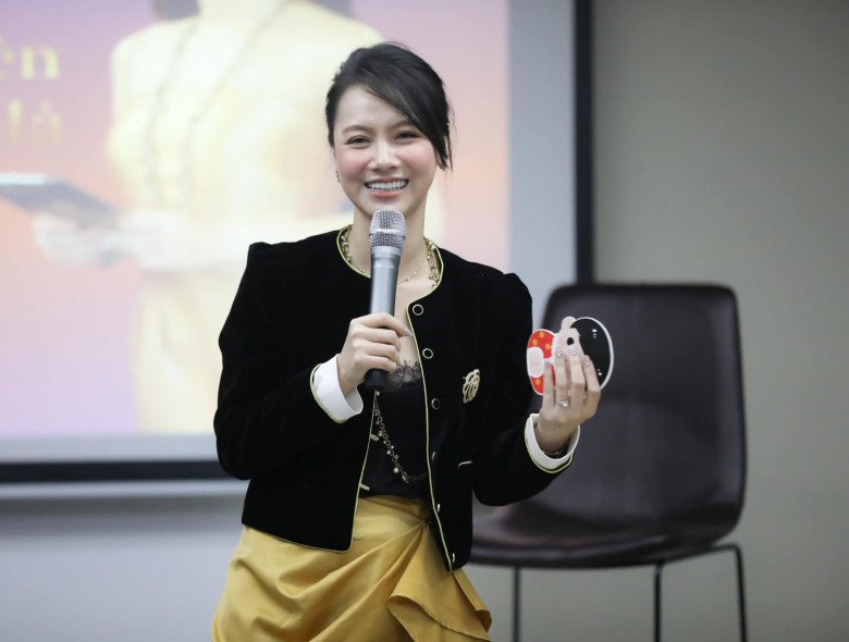 Cuộc sống hiện tại của MC Minh Hà sau khi nghỉ việc ở VTV: Ngày càng gợi cảm, ngôi nhà toát lên ...