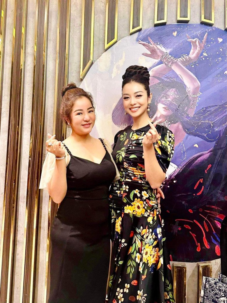 Đăng quang Á hậu không được công nhận, Thúy Nga giờ đọ sắc Jennifer ...