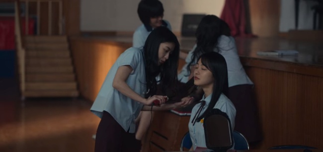 Nữ sinh không nội y trong phim của Song Hye Kyo đã táo bạo bằng loạt người đẹp phim Việt này?