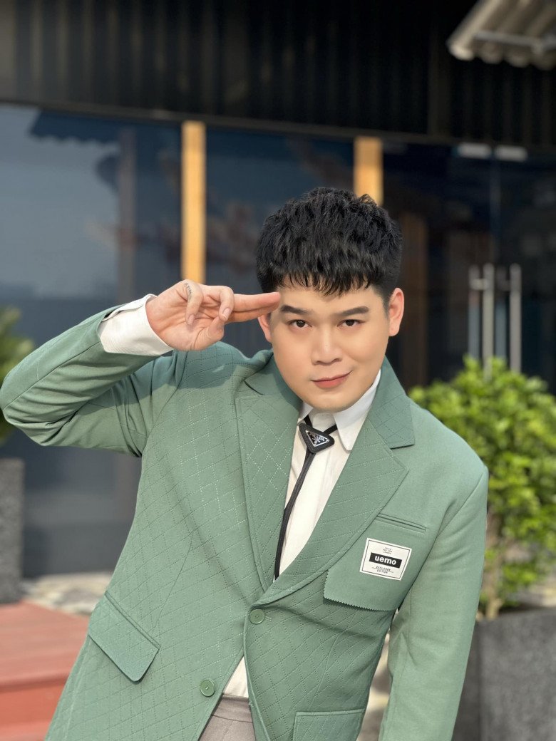 Tháng cao điểm kiếm cả tỷ đồng, Long Chun chia sẻ "làm lương tháng 10 triệu không thể sống nổi ...