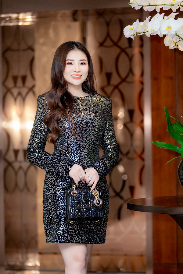 CEO Ngô Vân – Từ nữ chủ tịch bản lĩnh đến người truyền cảm hứng