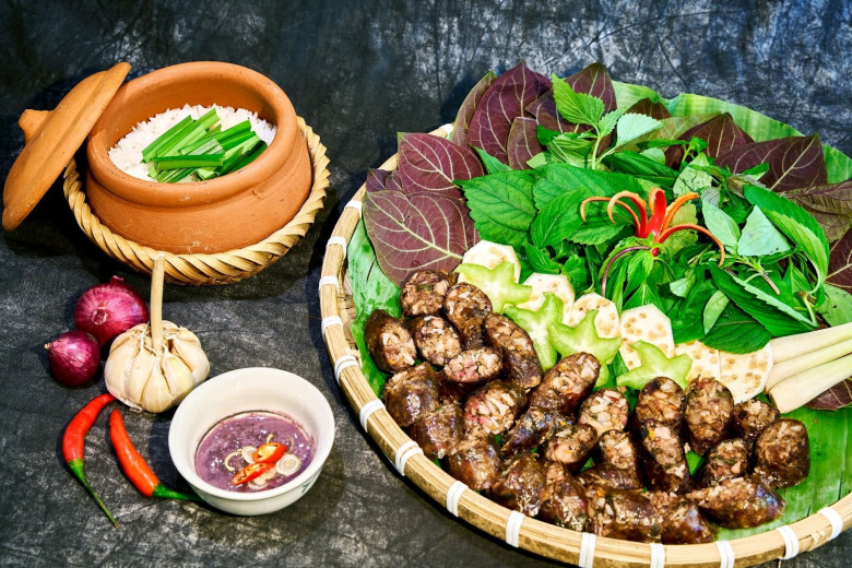 Cơm niêu Phú Điền Gia - "Trọn thơm ngon – Tròn vị Việt”