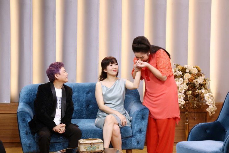 Danh tính vợ đẹp của danh hài Tấn Bo, chung sống suốt 20 năm đẻ 4 con ...