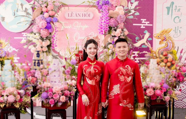 Quang Hải lái siêu xe 10 tỷ, mang tráp dát vàng đến hỏi vợ Chu Thanh ...