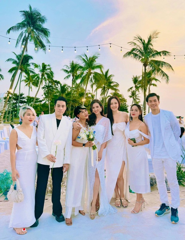 Mai Phương Thúy bắt được hoa cưới của cô dâu Vân Hugo, sắc vóc sau khi ...