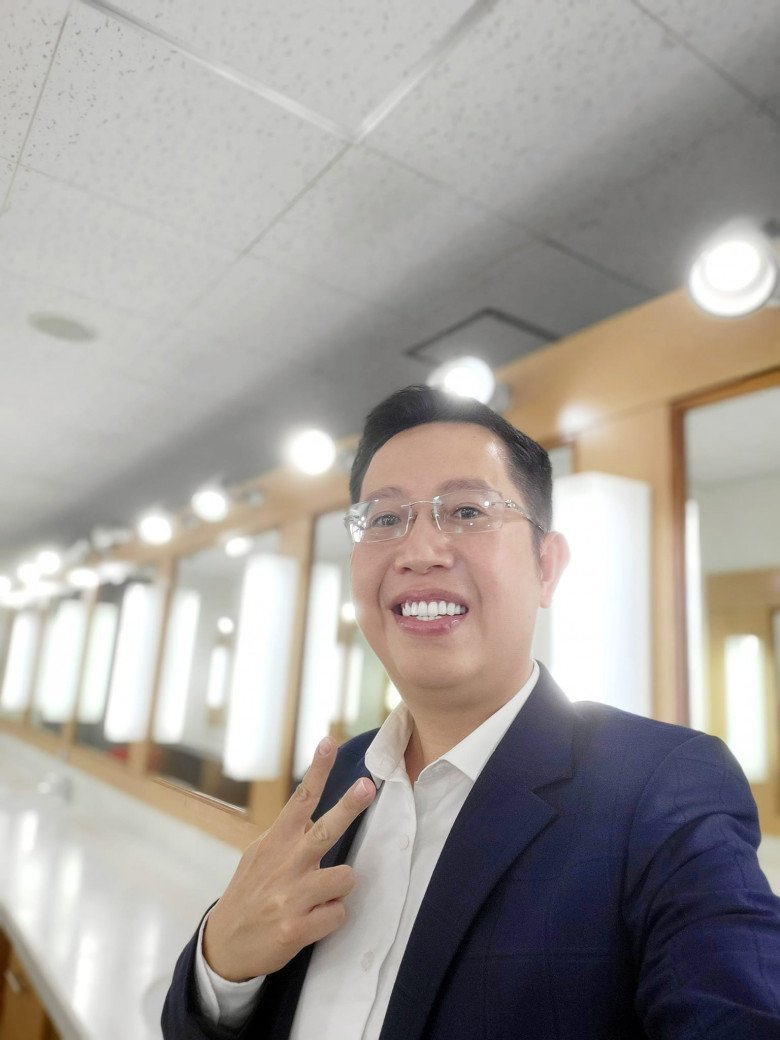 MC VTV gây bão với bảng điểm toàn 10: Gia thế đáng ngưỡng mộ, sống ...