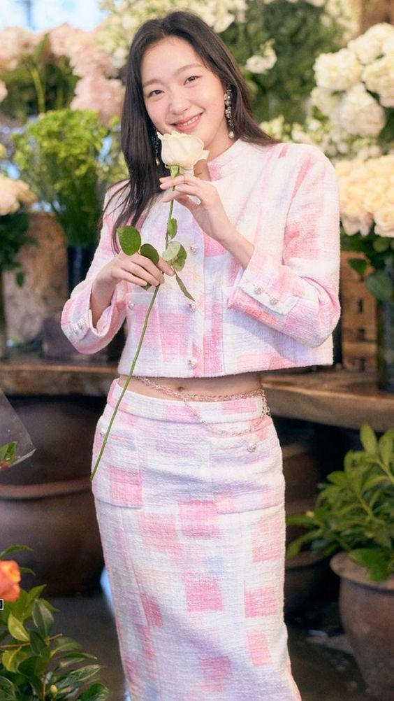 Tết này mặc style tiểu thư, chị em nắm ngay 3 nguyên tắc để chặt đẹp bạn bè