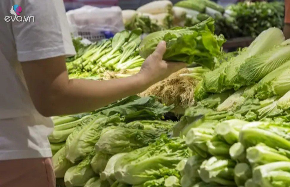 4 loại rau củ người bán sẽ không bao giờ ăn vì độc hại, khi đi chợ nên ...