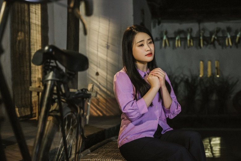 Quán quân 18 tuổi Trần Vân Anh ra MV về bố, mong mẹ sớm có bạn đời