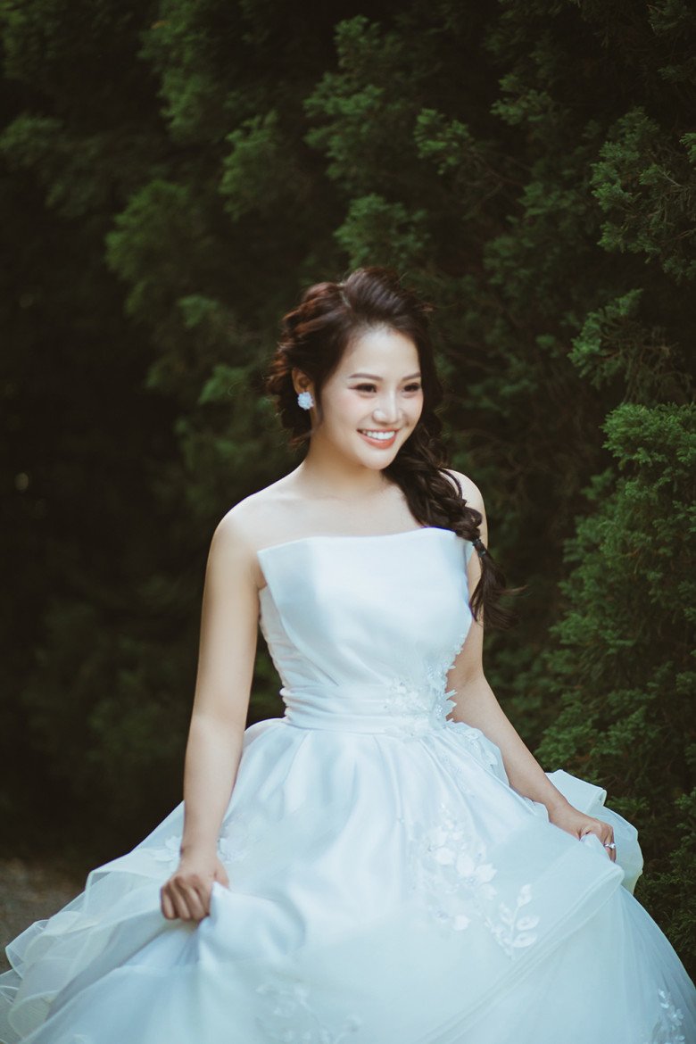 Đám cưới Yanbi - Trang Abby: Mẹ Yanbi đi xe lăn lên lễ đường, chú rể ...