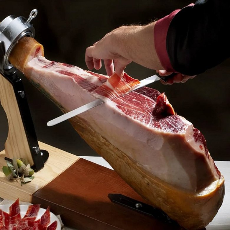 Đùi lợn muối Iberico gây sốt cõi mạng vì siêu đắt đỏ, điều gì khiến nó ...