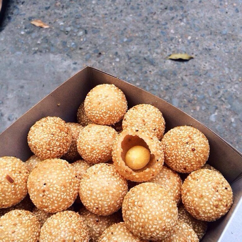 6 địa chỉ bánh rán ngọt đông khách nhất Hà Nội, ngày bán cả chục nghìn ...