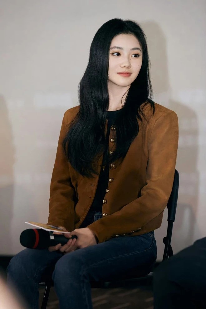 Lưu Hạo Tồn: Cô rồng có chống lưng máu mặt, vì mẹ liên lụy nên bị cả nước ghét