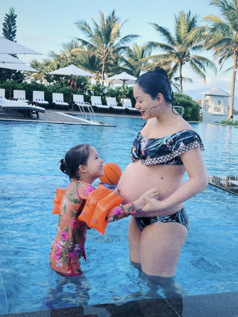 Diễn viên Lan Phương kể một ngày của mẹ bầu sau nghỉ Tết, nhan sắc cuối thai kỳ gây chú ý