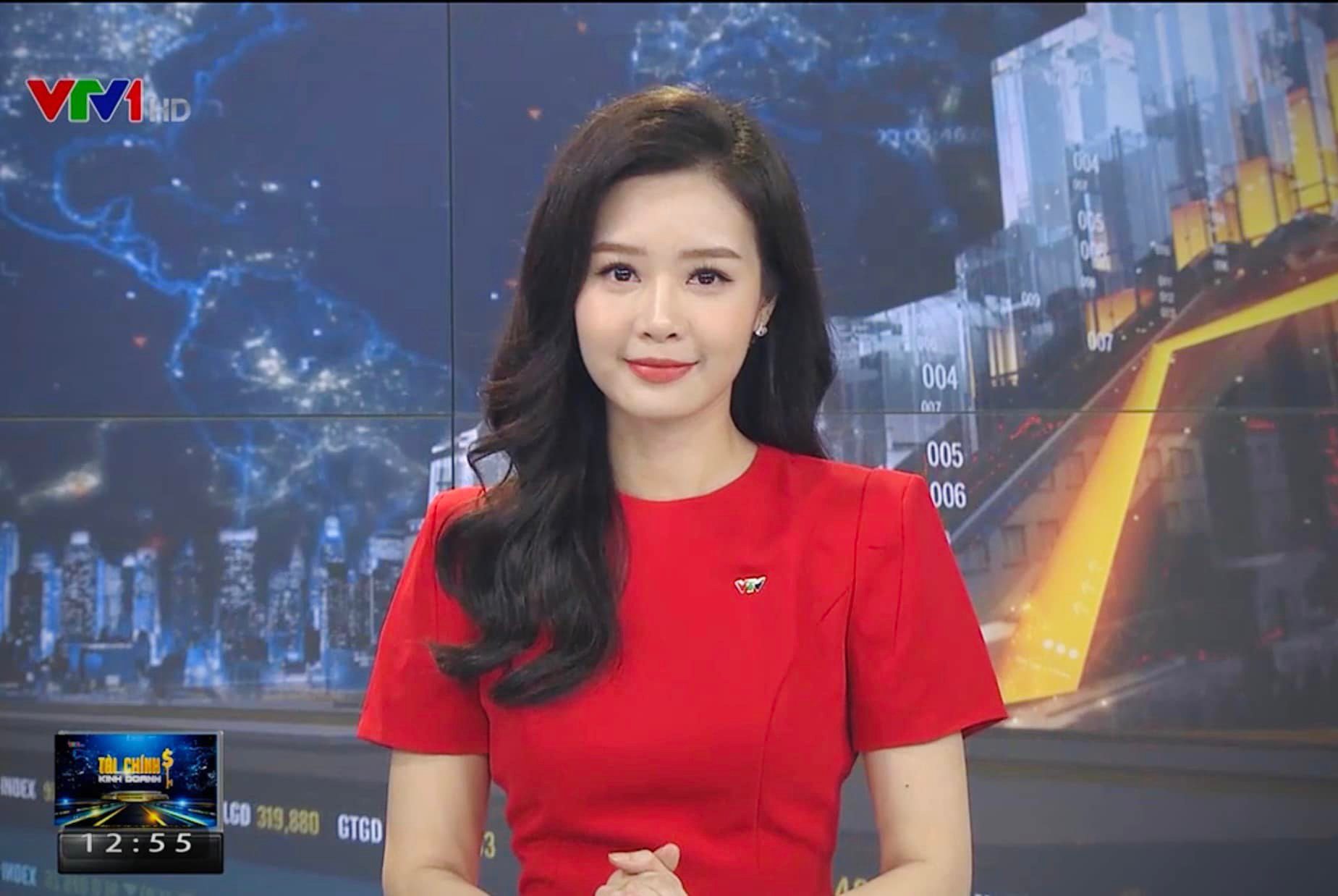 Nữ BTV VTV từng bị cắt sóng vì khuôn mặt trẻ măng: Vừa thành sản phụ cao tuổi, hiếm hoi lộ ảnh ...