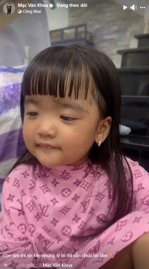 Vợ hotgirl Vũng Tàu trổ tài cắt tóc cho con gái, Mạc Văn Khoa ở bên ...