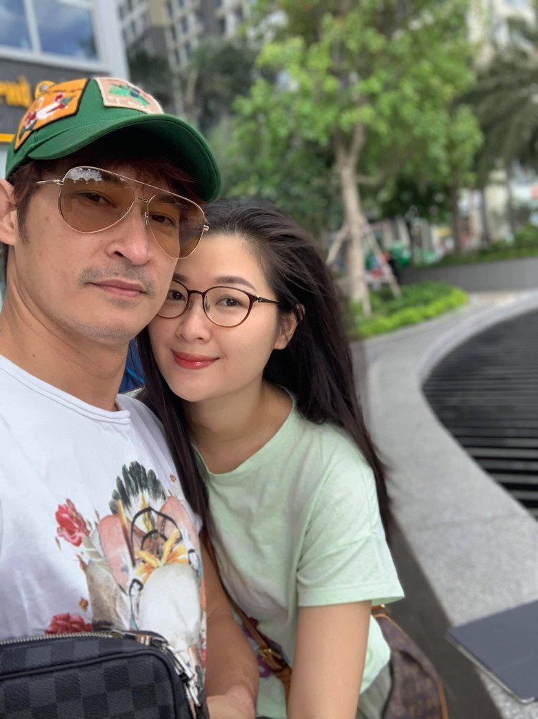 Huy Khánh: Anh Thư không bao giờ hỏi phim của tôi có cảnh nóng hay không