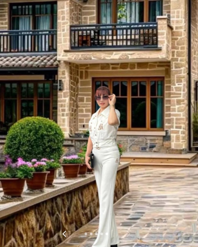 Hình ảnh mới nhất của cô dâu Thu Sao: Bất ngờ lấn sân làm mẫu ảnh, nhan ...