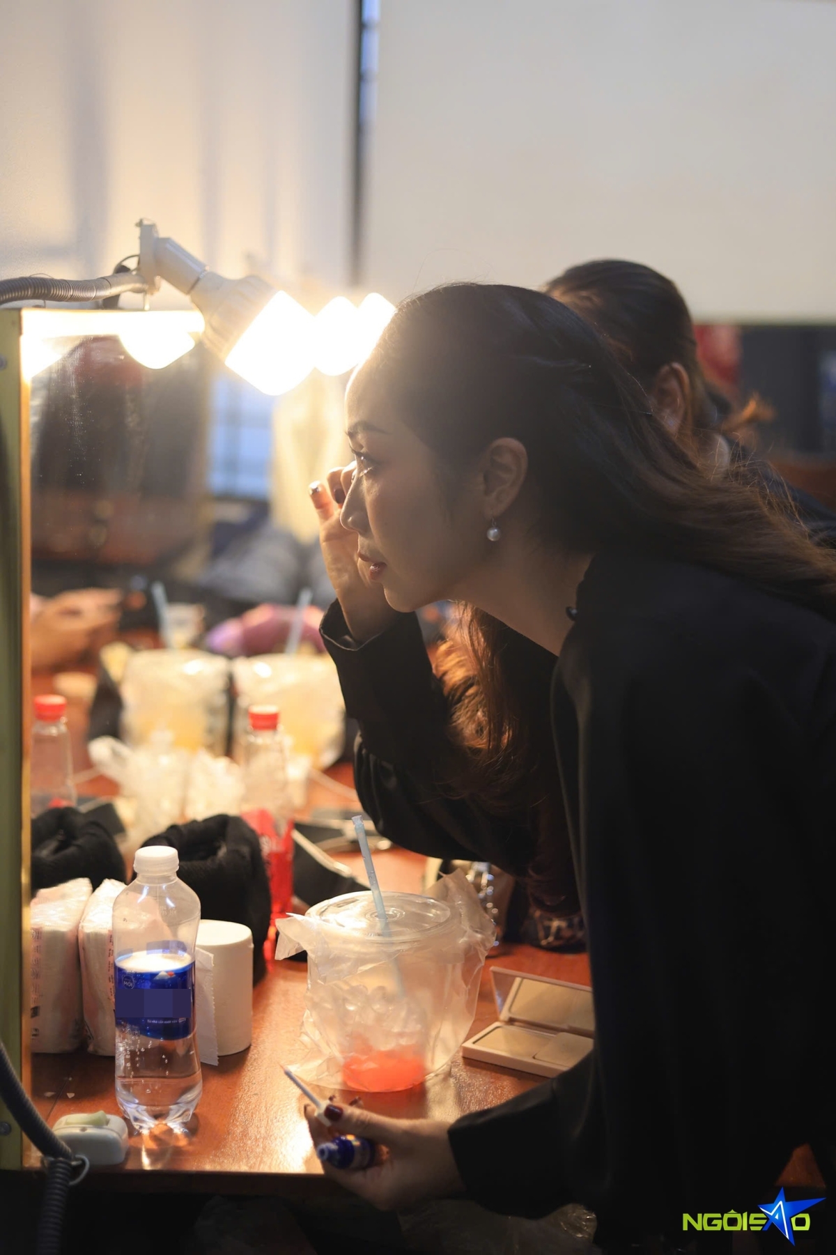 NSND Hồng Vân make up cho con trai