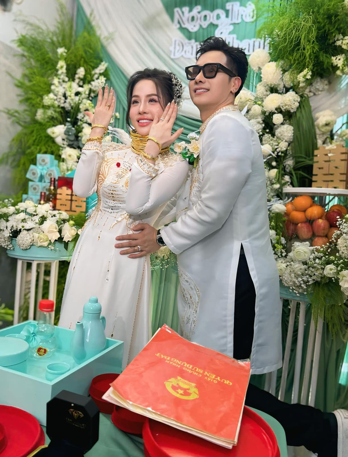 Chu Bin mang sính lễ hàng tỷ đồng tặng vợ trong lễ vu quy