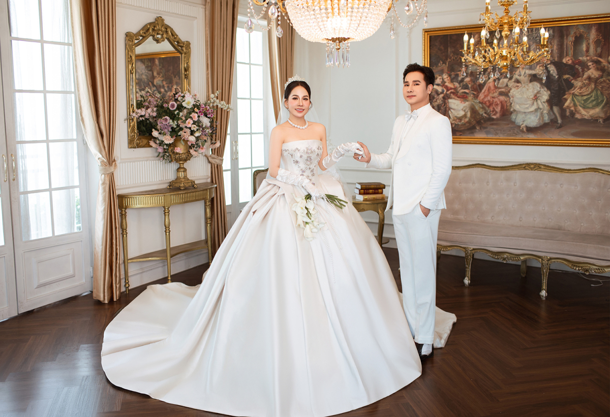 Chu Bin mang sính lễ hàng tỷ đồng tặng vợ trong lễ vu quy