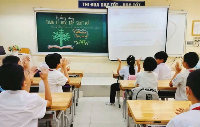 Những khoản tiền học sinh vẫn phải đóng khi miễn học phí