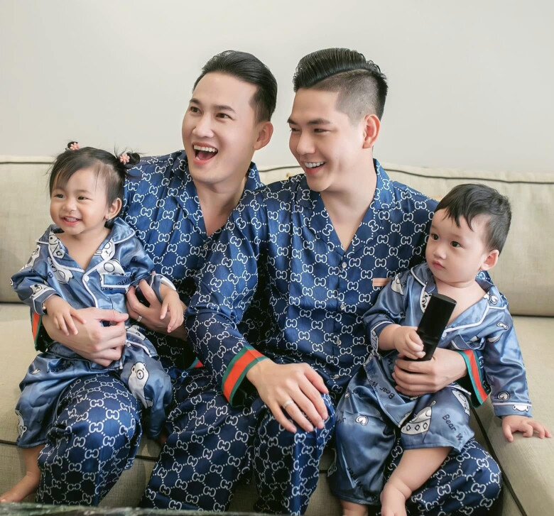 Con trai Hà Trí Quang dính Thanh Đoàn như sam, thấy bố cau mày là khóc ...