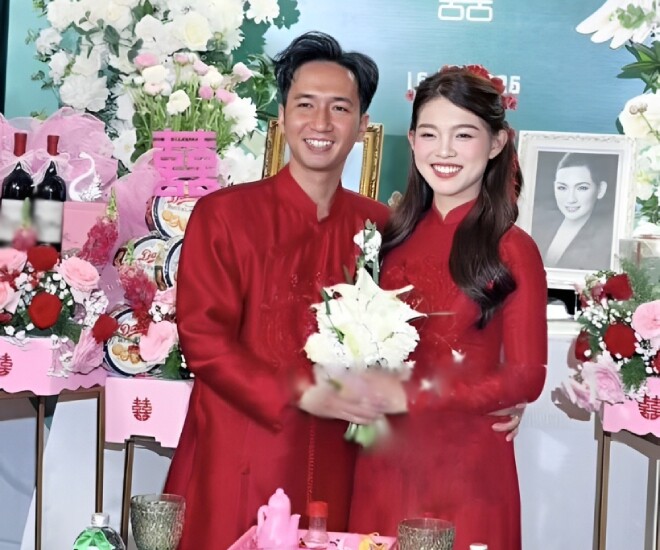 Con gái Phi Nhung - Mạnh Quỳnh làm đám cưới, nghẹn ngào ôm di ảnh của mẹ nuôi trong ngày về nhà ...