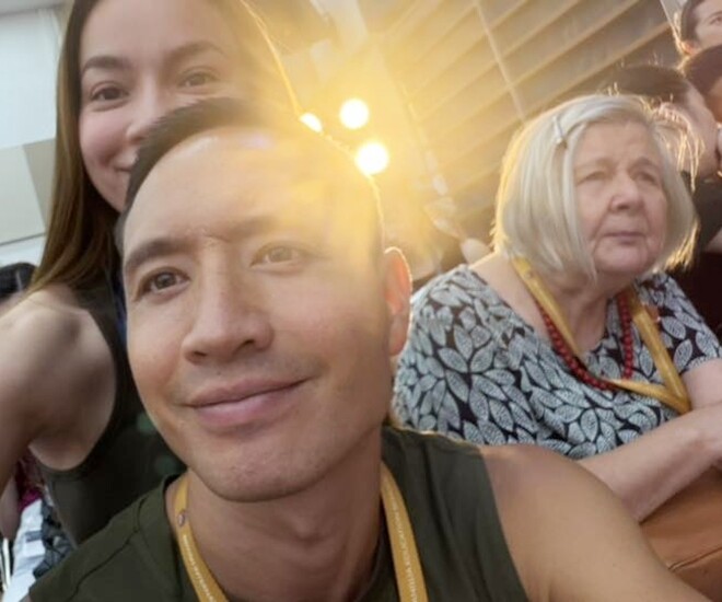 Hồ Ngọc Hà thân thiết cùng mẹ chồng người Thụy Điển, cặp song sinh lai ...