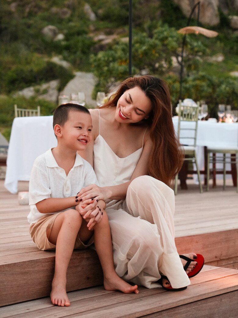 Hồ Ngọc Hà thông báo tuyển dâu cho con trai, quý tử tuấn tú từ bé nay ...