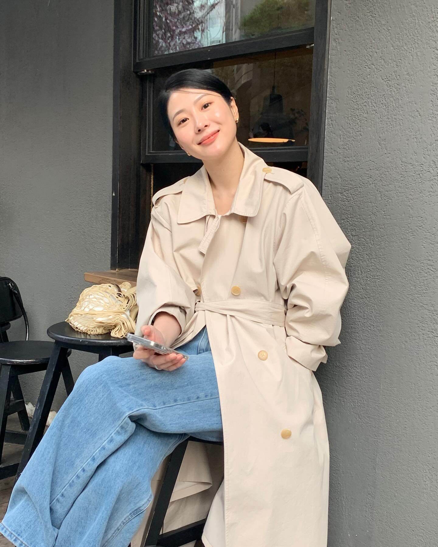 Mặc quần jeans muốn trông sành điệu hơn nhất định phải biết 5 kiểu áo ...