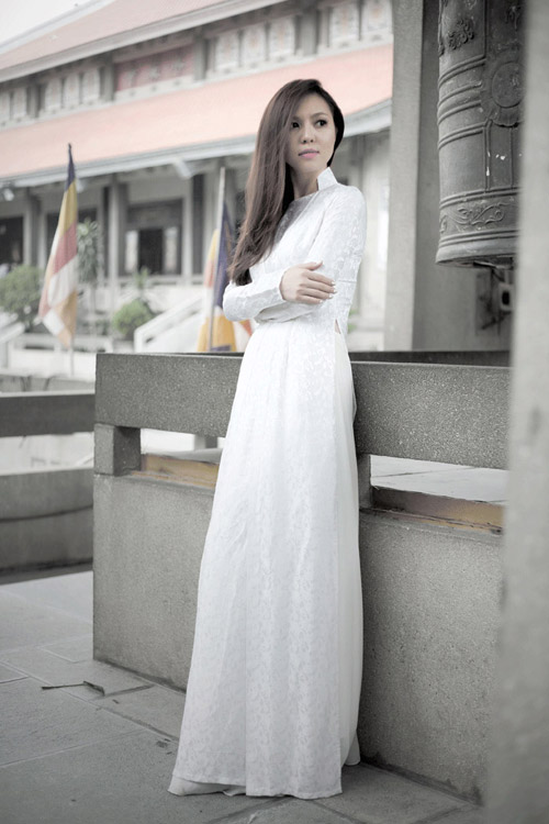 Bản sao Jennifer khoe vẻ đẹp trong sáng