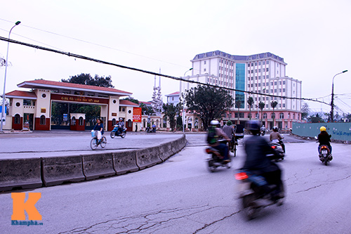 Ngắm đường Trường Chinh cong hình chữ S