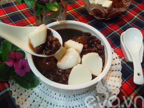 Chè đậu đen thạch đánh bay nắng nóng