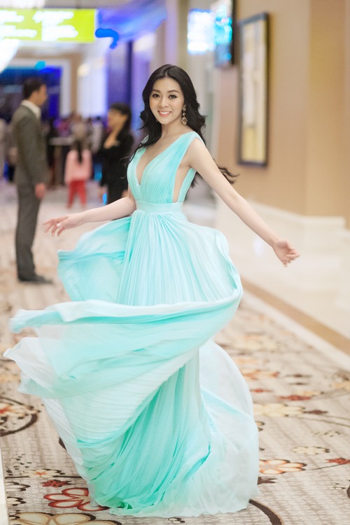 HH Michelle Nguyễn bất ngờ lộng lẫy như công chúa