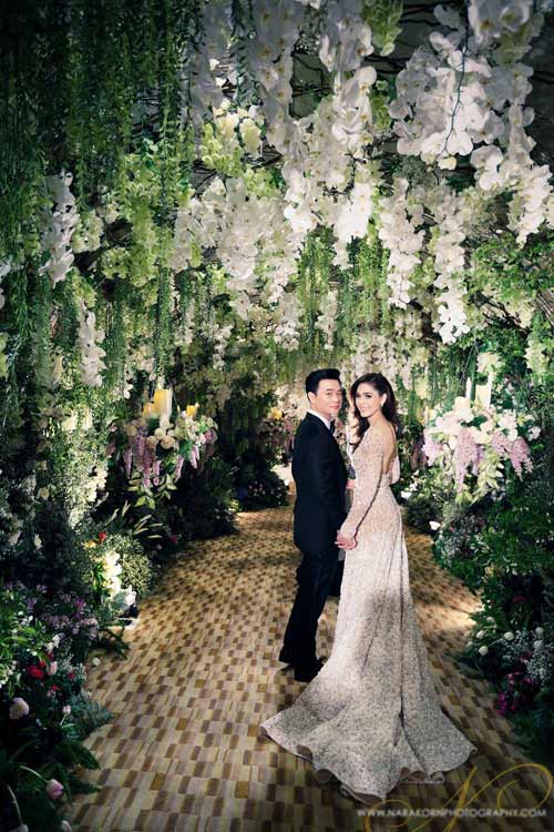 Ngắm đám cưới pha lê của Chompoo Araya