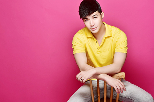 Nathan Lee điển trai với trang phục hàng hiệu rực rỡ