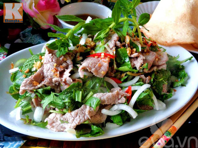 Bò tái chanh ăn nhanh kẻo hết