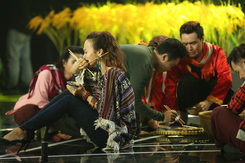 Cười xuyên Việt: Vỡ òa khi 2 nhóm hài cùng đoạt Quán quân